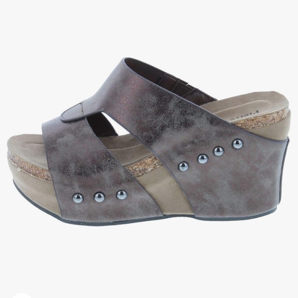 Pierre Dumas | Shoes | Pierre Dumas Womens Hester7 Studded Platform ...